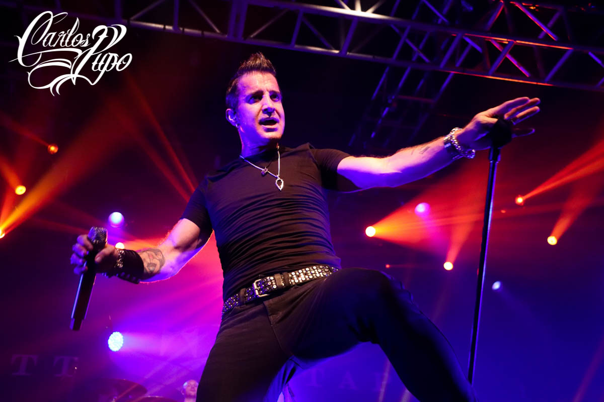 Scott Stapp mostra que é mais do que "A voz do Creed" em show ...
