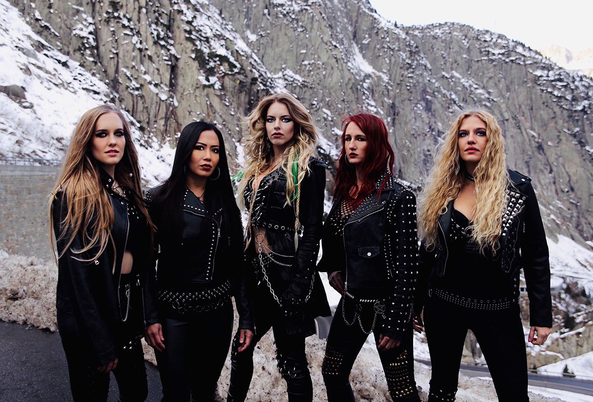 Laura Guldemond (Burning Witches): "Apenas faça metal do jeito que você ...