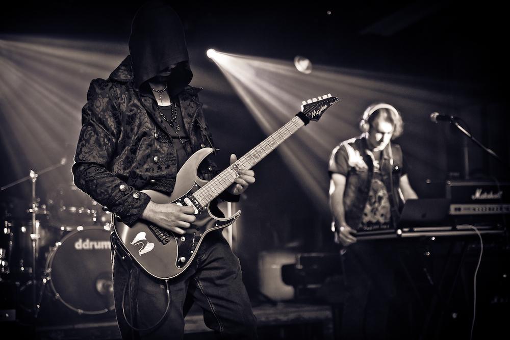 Marco Angelo lança videoclipe com tributo a Mozart - Headbangers News