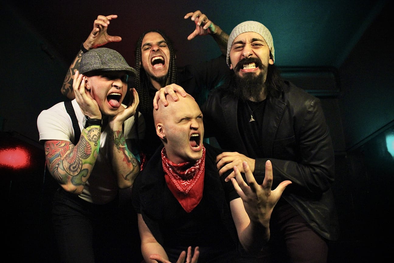 Daga: "Não temos medo de usar elementos e linhas vocais fora do rock ...