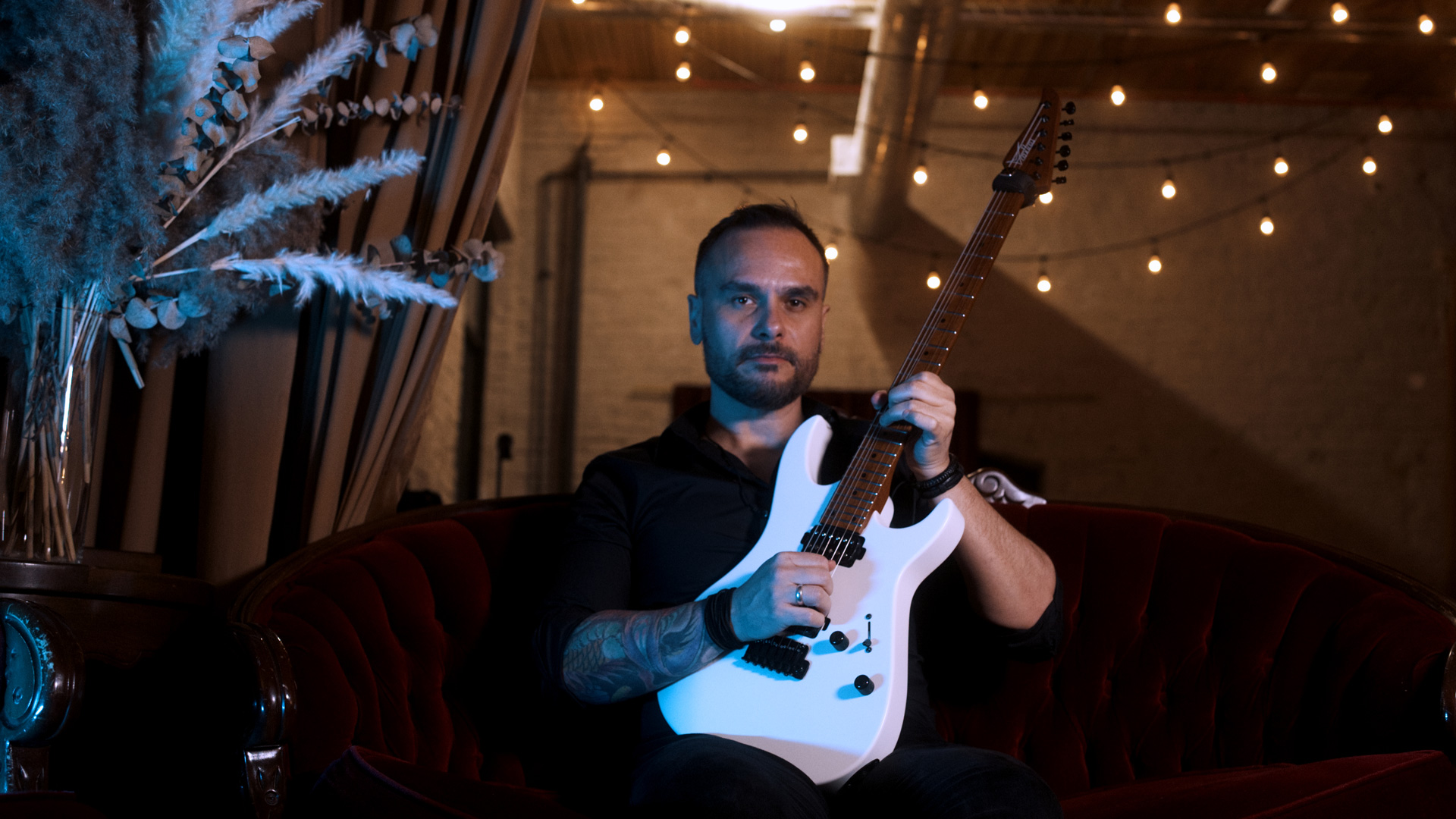 Rod Rodrigues libera vídeo de 'Physical Distancing' - Headbangers News