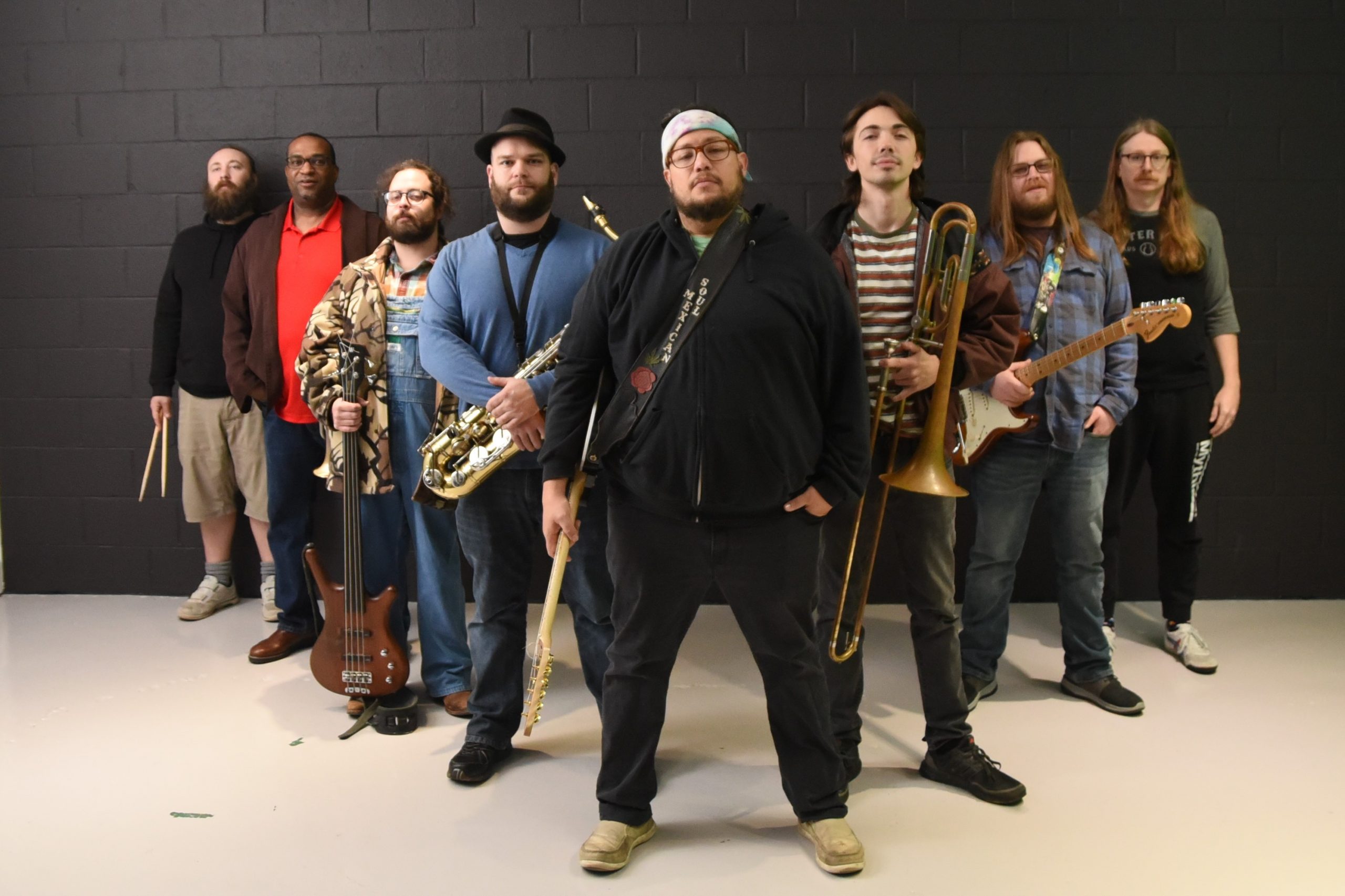 Red and The Revelers traz a energia do rock e blues no single ...