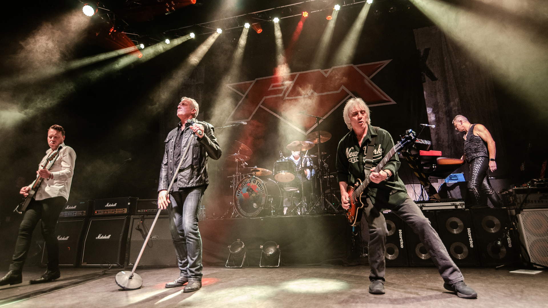 FM celebra 40 anos de estrada em sua primeira apresentação no Brasil ...