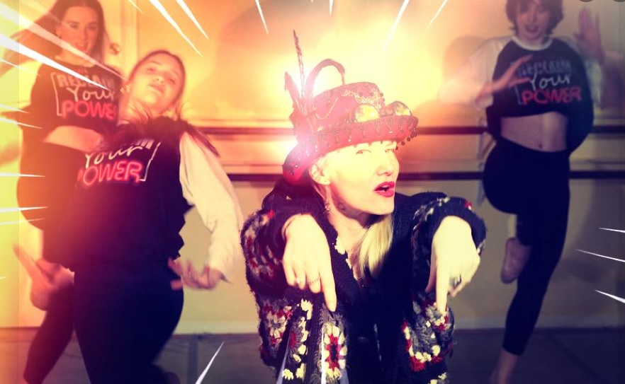 Madam Who? lança divertido videoclipe para o single "Peter Meter ...