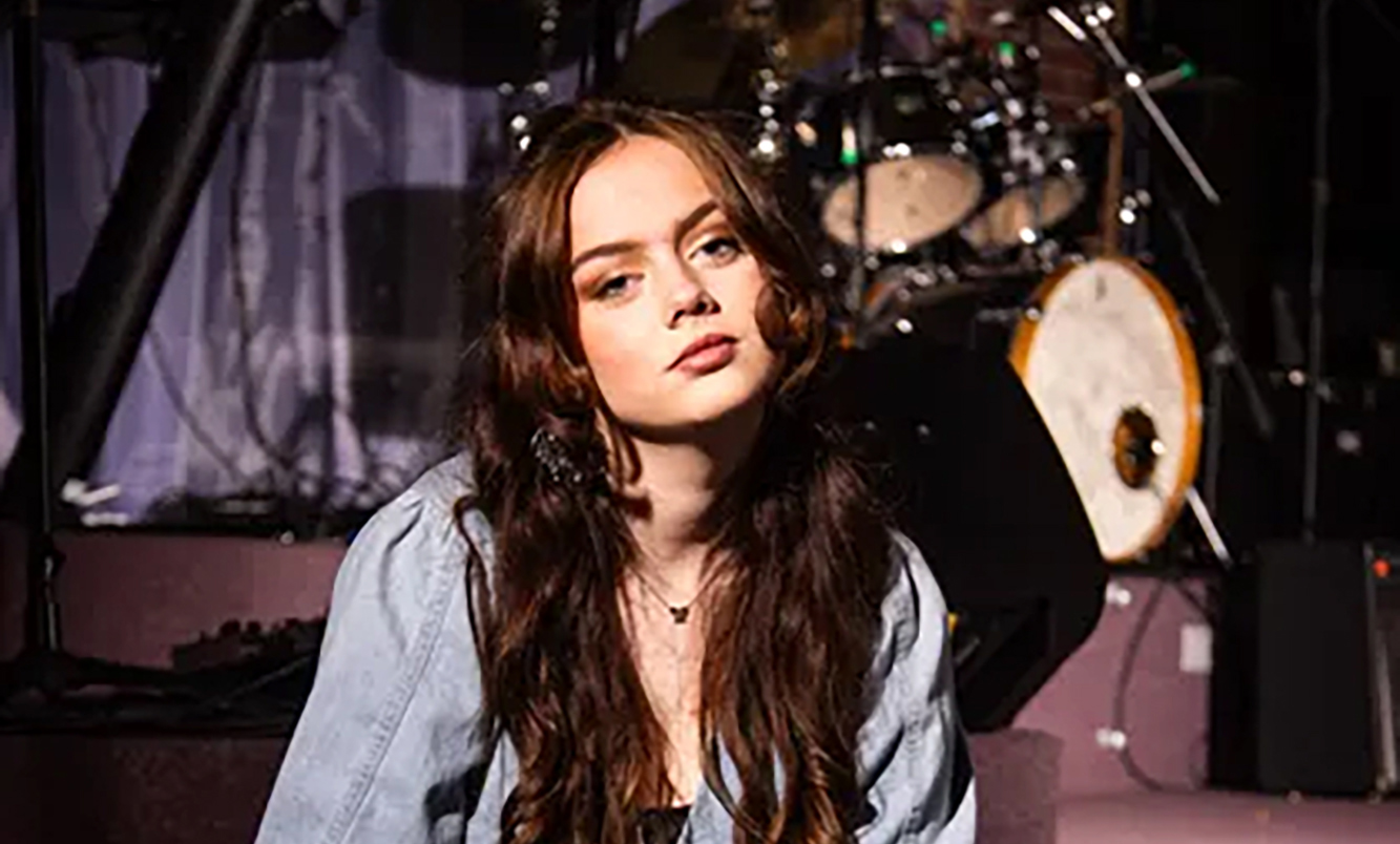 Emma Forgette: revelação do country rock lança single "Here To Get My ...