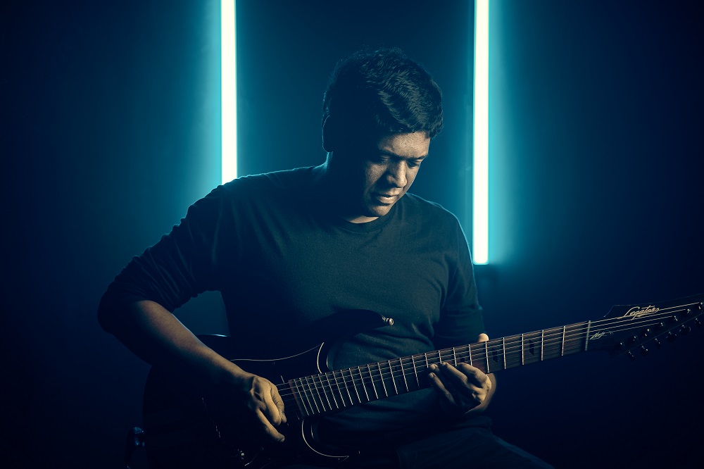 Levi S. lança álbum de rock instrumental “Legacy” sobre jornada e ...