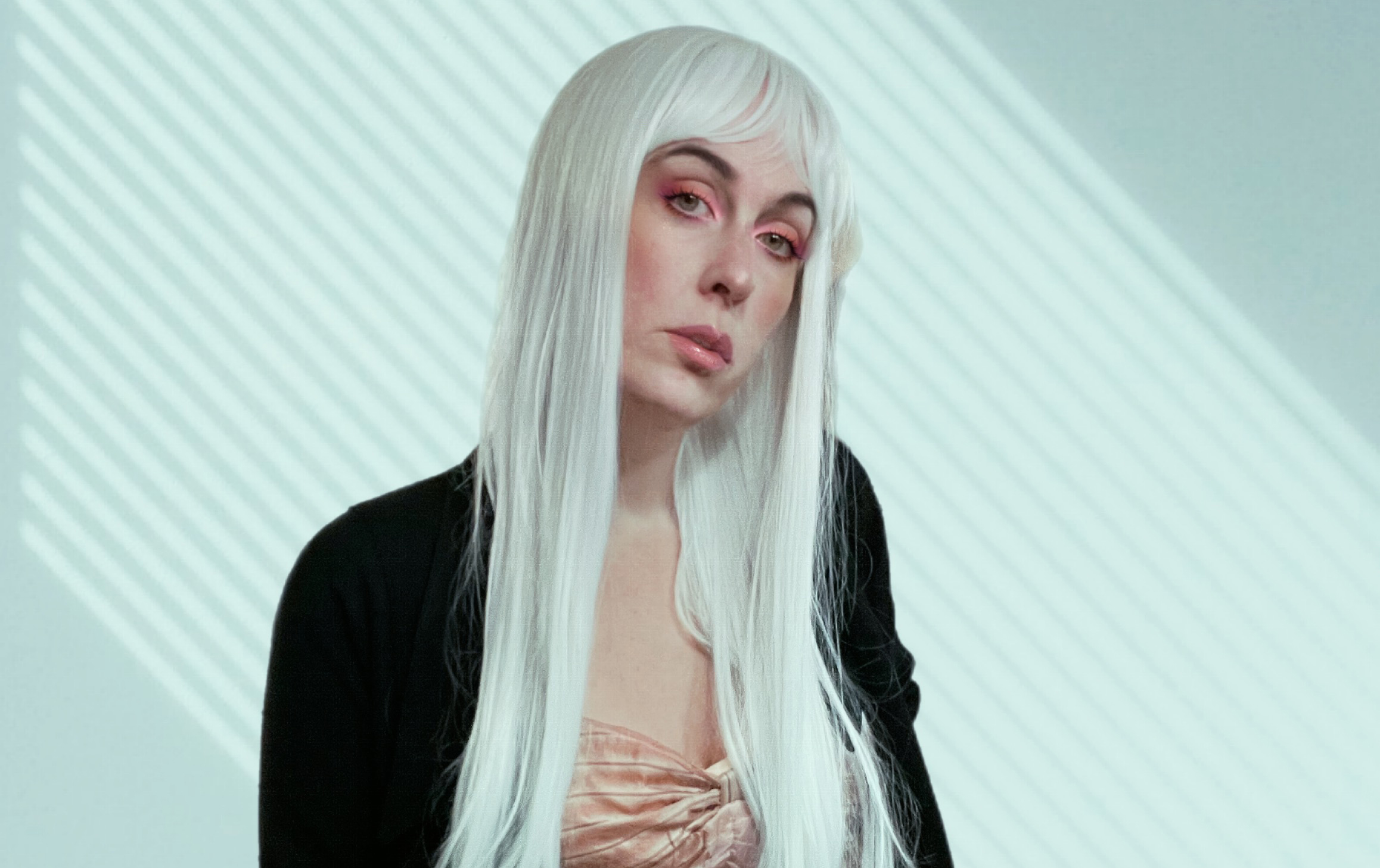 Mary Knoblock - Headbangers News