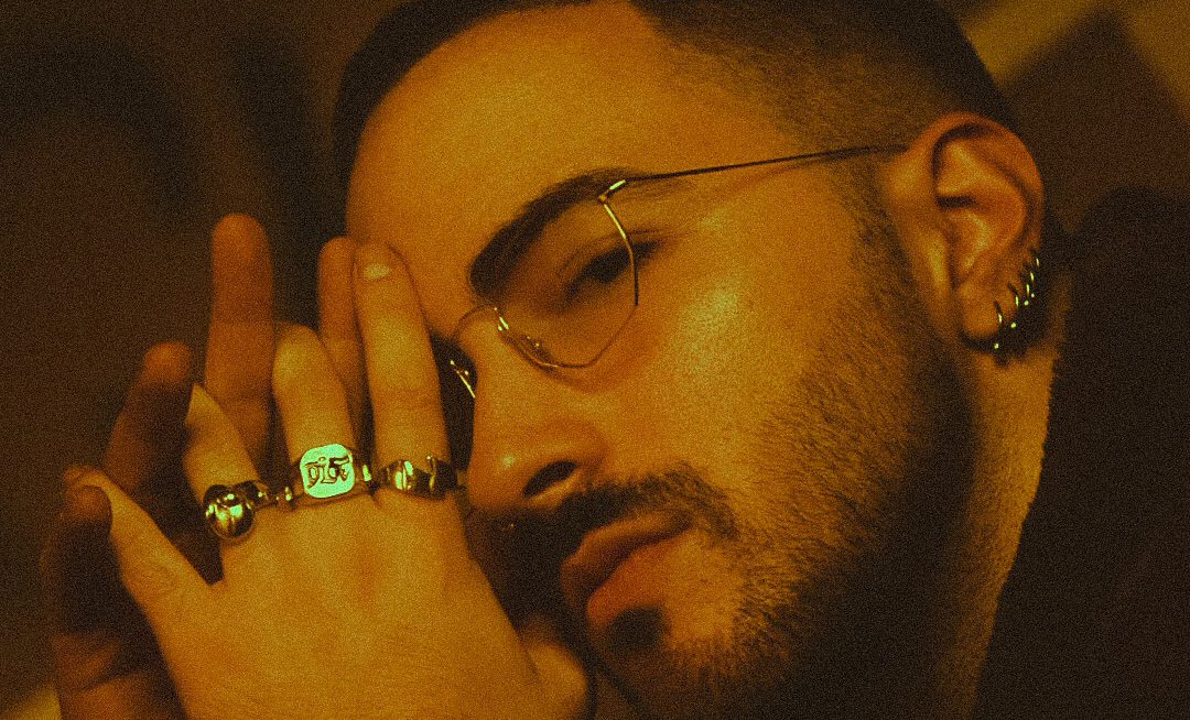 MoulD retorna com o envolvente single "Mad" - Headbangers News