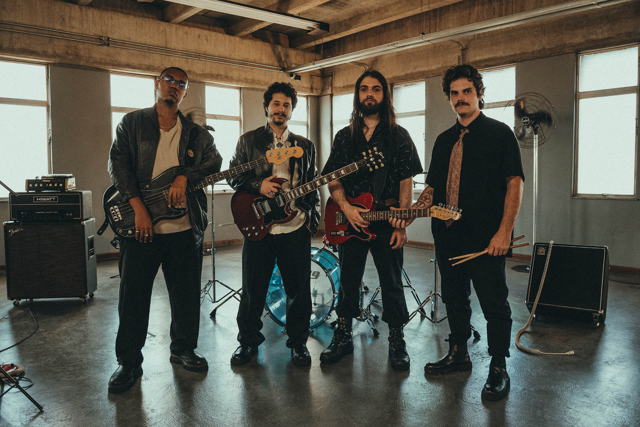 Pepous People lança álbum independente "Banshee" - Headbangers News