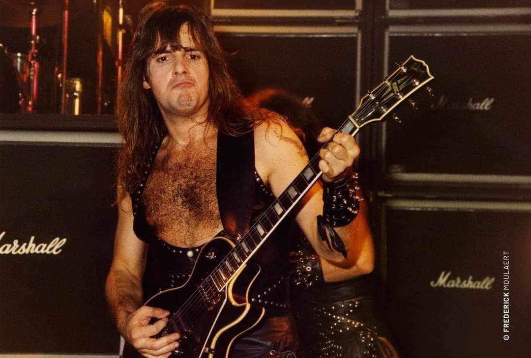 Morre aos 72 anos o guitarrista Ross “The Boss” Friedman, fundador do ...